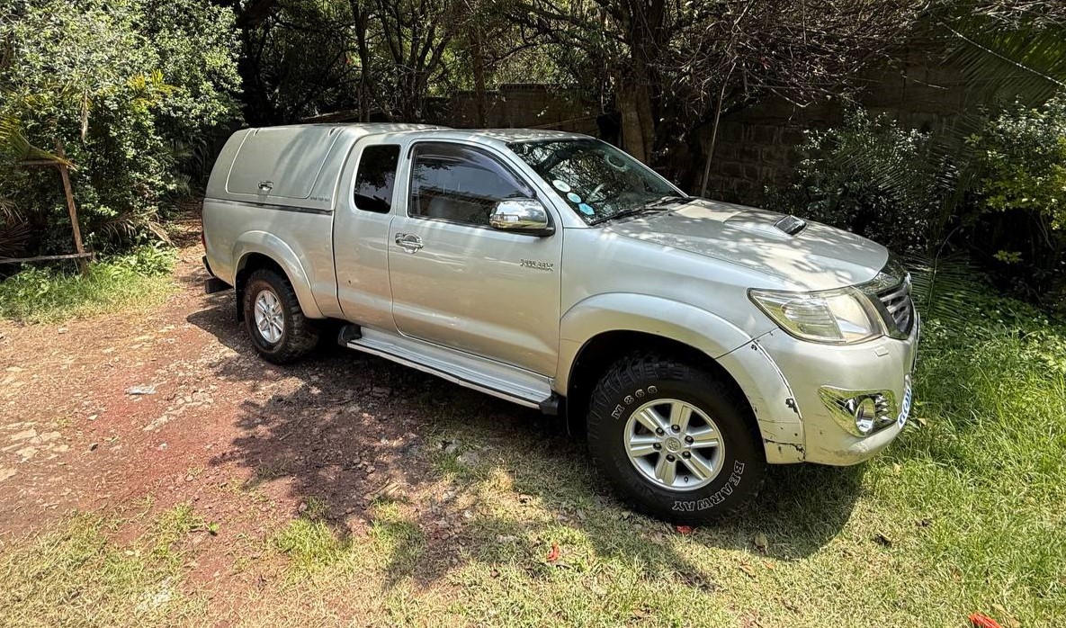 For sale: a 2014 Toyota Hilux (AN30) Extra Cab